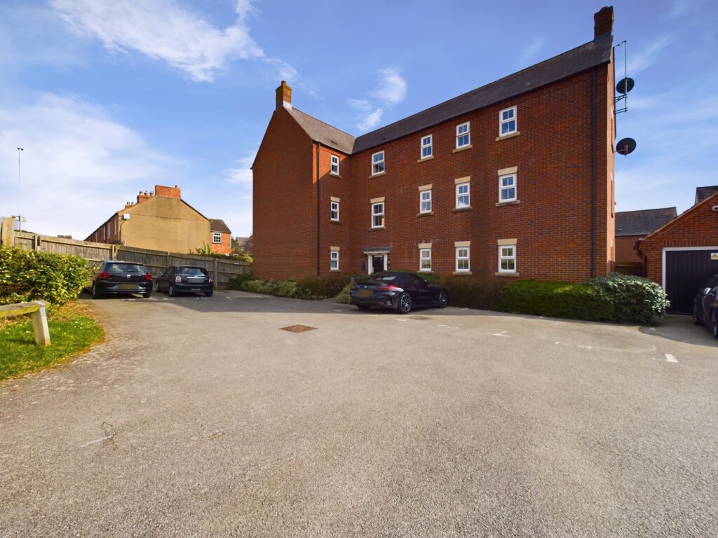 Property Listings - Towcester Homes